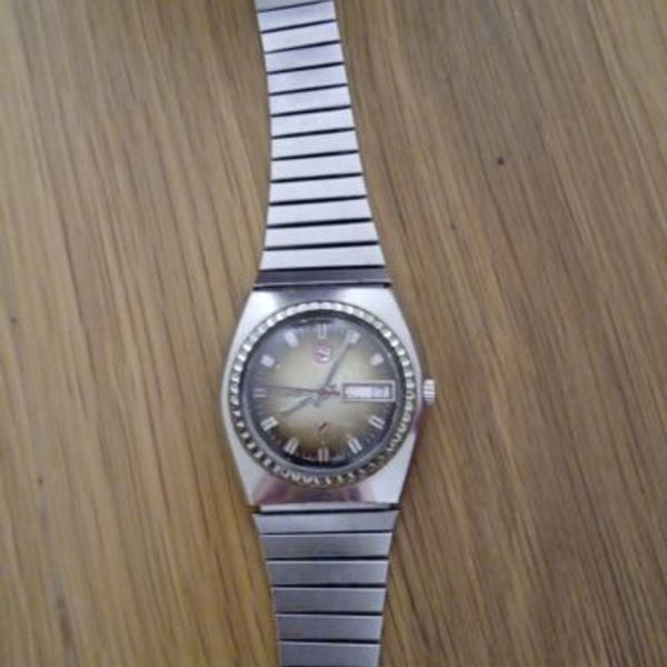 RADO GOLDEN SABRE watch Automatic 17 Jewels Day / Date Indicator Day ...