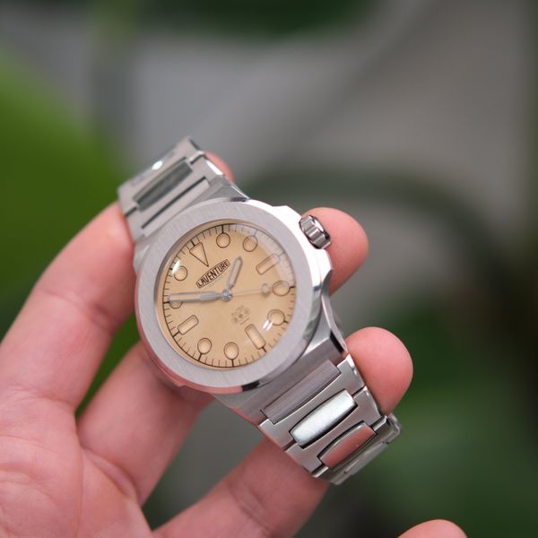 [WTS] Laventure Marine II full set with additional strap | WatchCharts ...