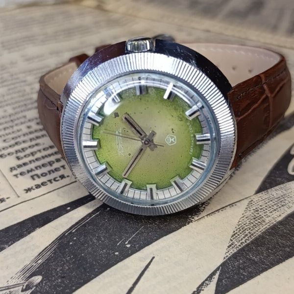 Vintage Soviet Watch RAKETA UFO style Cheburashka 2609.HA USSR 1970s ...