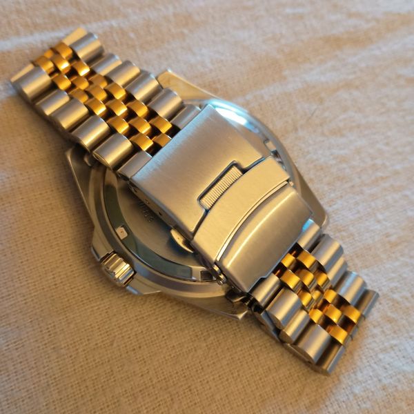 Casio Duro Bi metal On Steel Strap Gold Tone 106 - In Original Box ...