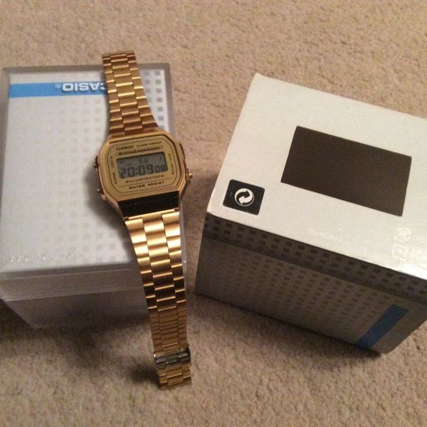 Vintage Casio Illuminator 1572 A 168 Gold Tone Stainless Chronograph ...