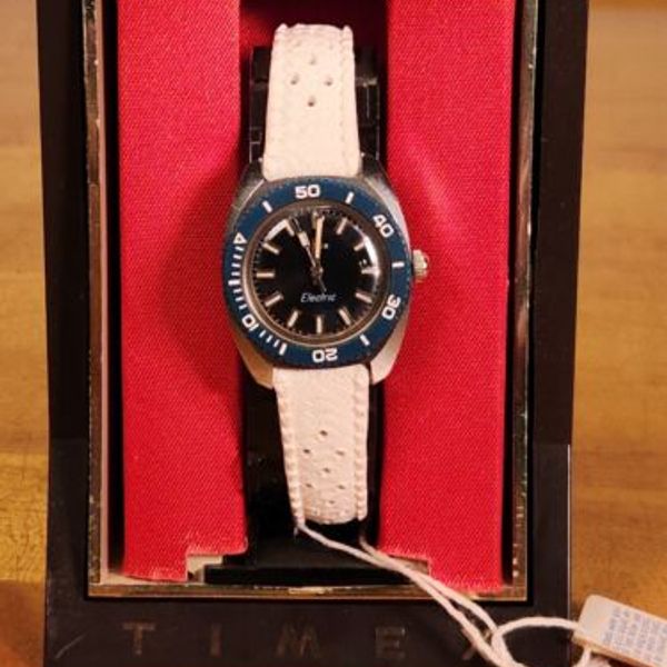 Vintage Timex Ladies Electric Diver Watch Rotating Bezel New Old Stock ...