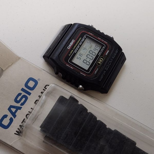 VINTAGE CASIO WATCH DW-260 MADE IN JAPAN | WatchCharts Marketplace