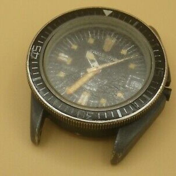 SQUALE Medium EAGLE STAR Geneve Quartz 30 Atmos Diver black | WatchCharts