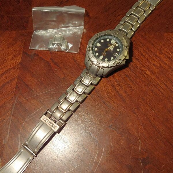 Citizen Eco-Drive Titanium WR200 GN-4W-UL | WatchCharts Marketplace