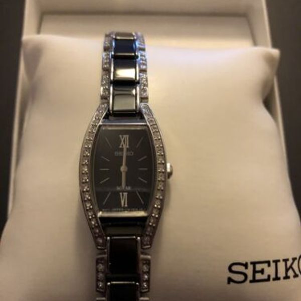 Ladies Seiko Watch Ceramic Crystal V115-0AY0 Stainless Steel Solar ...