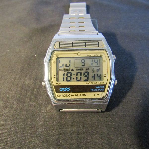 Vintage LCD Quartz Digital Timex ** Chrono Alarm Time ** WR, 80`s ...
