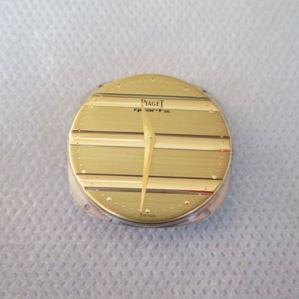 Machine and Dial piaget. quartz. caliber 757p. Dial and Gold Crown 18k ...