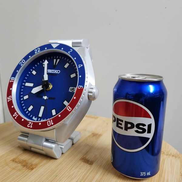 Large Seiko Divers Watch Display Blue Dial | WatchCharts Marketplace