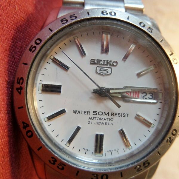 A MENS SEIKO 5 FIXED BEZEL 7S26-02T0 AUTOMATIC WRISTWATCH IN WORKING ...