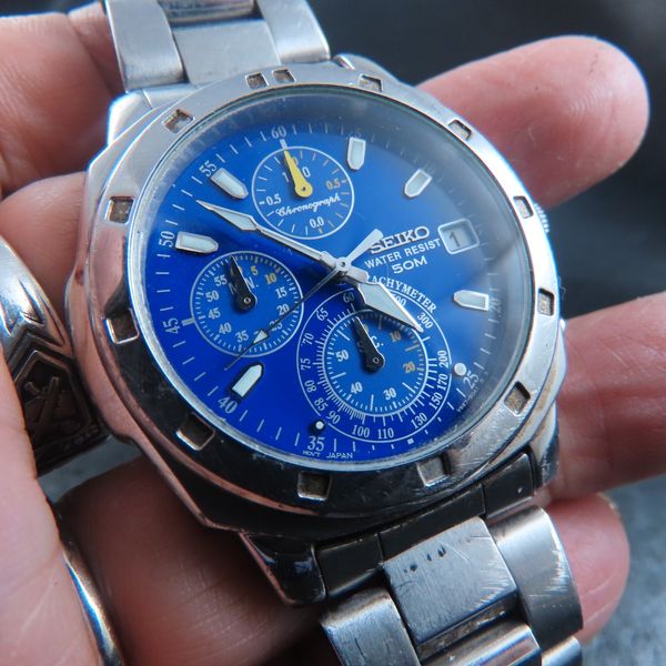 V657 Japan Seiko Chronograph Quartz Men Watch | WatchCharts Marketplace