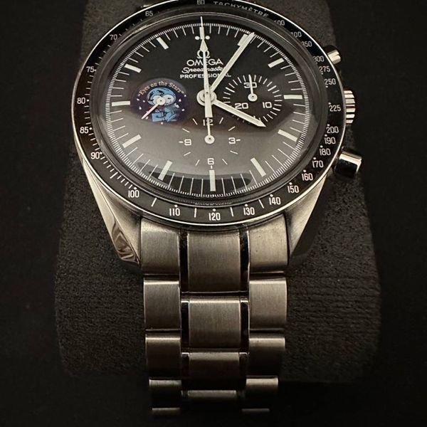 Omega Snoopy Speedmaster *limited edition* | WatchCharts Marketplace
