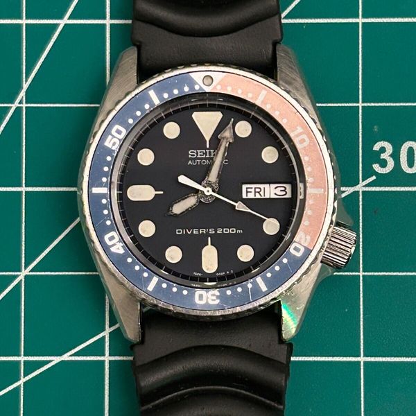 Seiko SKX015 38mm Automatic Menâ s Dive Watch (Blue Pepsi version of ...