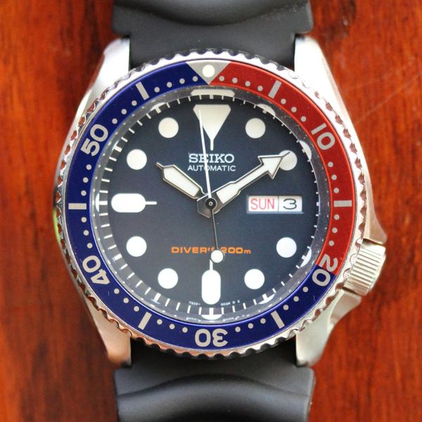 Seiko SKX009 with original Seiko box, Seiko manual and booklet ...