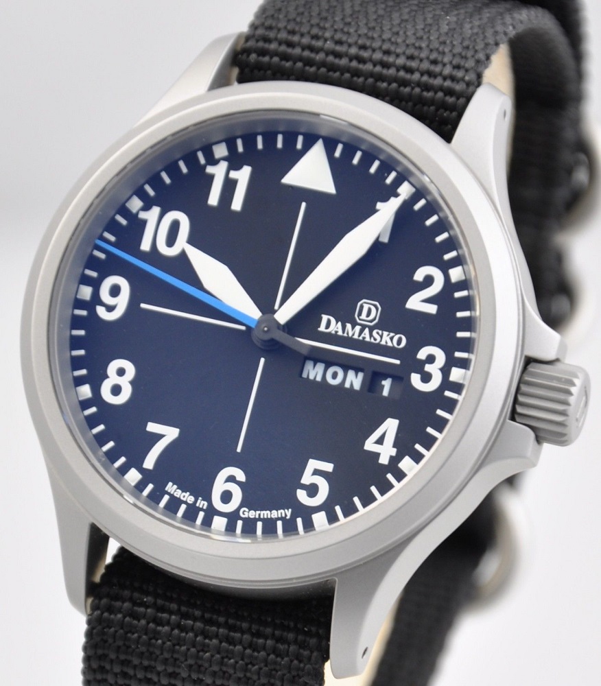 FS: Damasko DA38 Automatic Day Date Steel Hardened Black Dial 40mm B&P ...