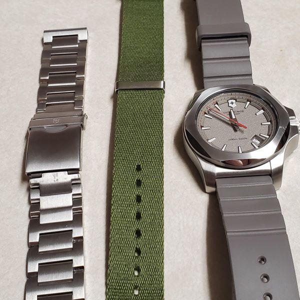 [WTS] Victorinox INOX Grey Dial w/ Rubber strap, bracelet, and NATO ...