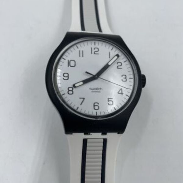 SWATCH â UNISEXâ WATCH (44mm Case) New Rubber Strap-Black & White ...