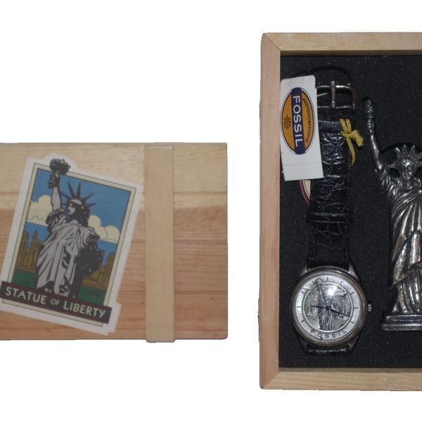 NWT $70 Wood Box Limited Edition Fossil Statue Of Liberty WATCH Raised ...