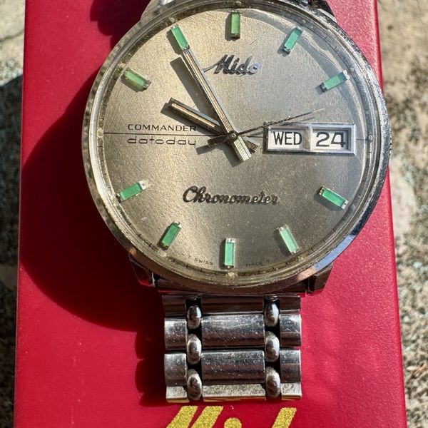 Vintage Mido Commander Chronometer Datoday 5049 Emerald Gemmed Indices ...