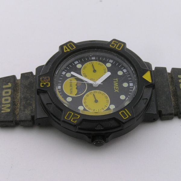 Vintage Timex Diver Day/Date Moon Day Night Watch 100 Meters Working w ...