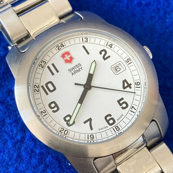 Victorinox Swiss Army 24972 Men's White Dial Field Watch - Used ...