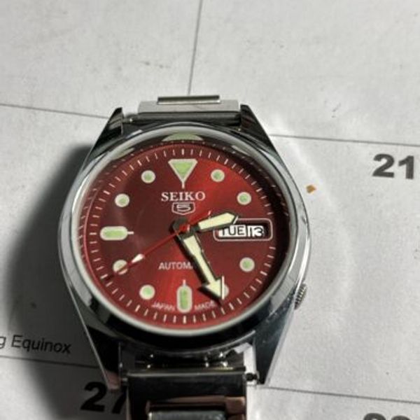 Vintage Seiko 5 Automatic Red Dial Men's Wristwatch | WatchCharts ...