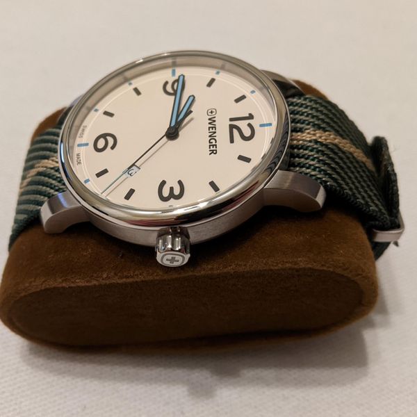 [WTS]Wenger Urban Metropolitan Quartz 42mm on a Single Pass Strap ...