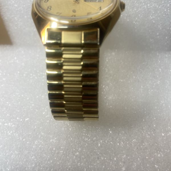 Vintage Citizen CQ Men's Quartz Watch Date Day Gold Tone Stainless Steel | WatchCharts Marketplace