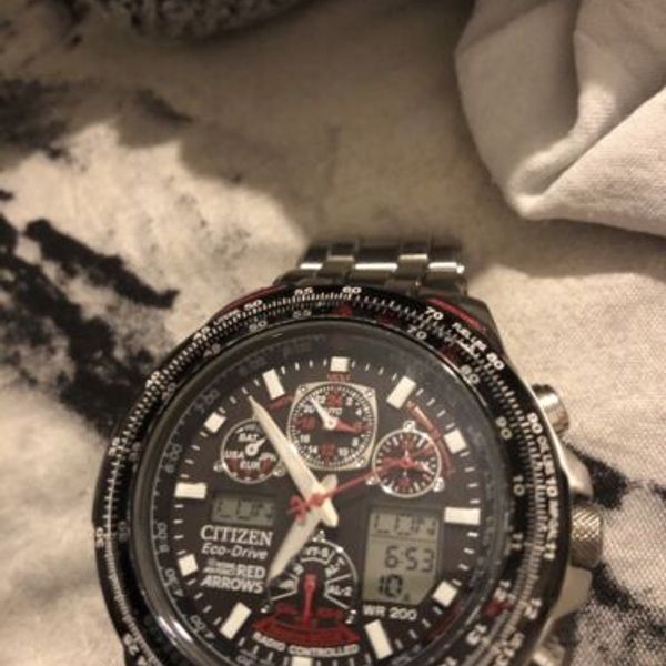 Citizen Eco Drive Red Arrows Skyhawk Titanium Bracelet Watch Radio ...
