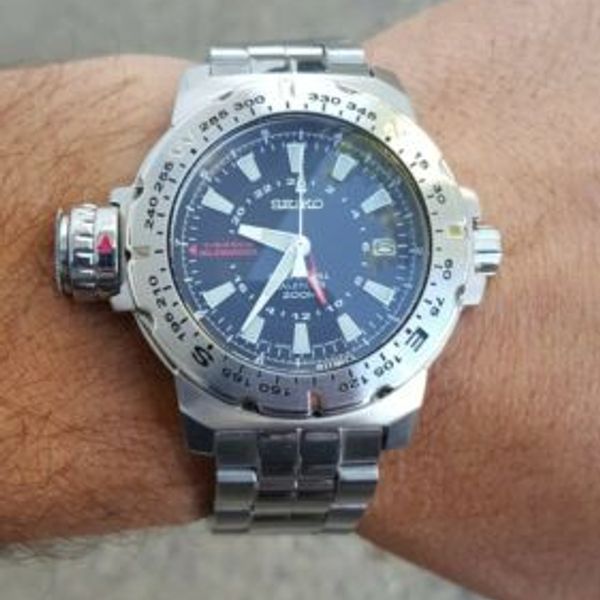 Seiko 8F56-00J0 Perpetual Calendar Mile Marker 200m Quartz Stainless ...