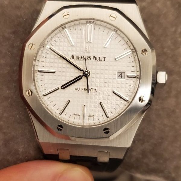 FS: AP 15400 DISCONTINUED WHITE DIAL! PRISTINE | WatchCharts Marketplace