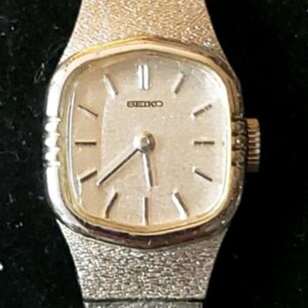 VINTAGE WOMEN'S SEIKO SILVER TONE MECHANICAL WATCH 1100-5519 *RUNNING* #212 | WatchCharts ...