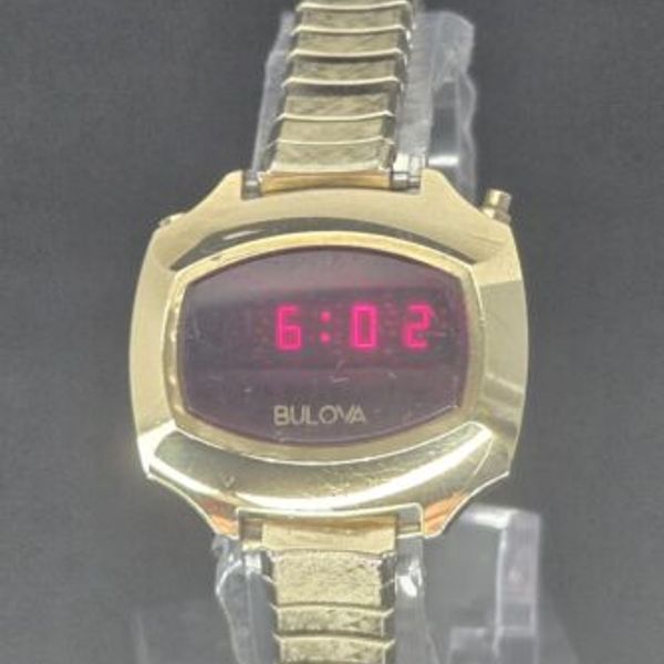 Vintage 1977 Bulova N7 Women's Gold Plated Quartz LED Digital Watch ...