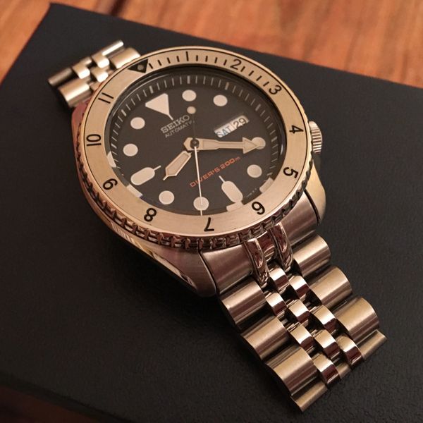 Seiko SKX009 with Yobokies GMT Bezel Mod on Strapcode Super Jubilee ...