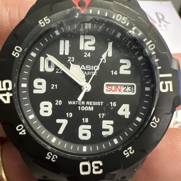 Casio MRW200H-1BV, Analog Watch, Black Resin Band, Day/Date, 100 Meter ...