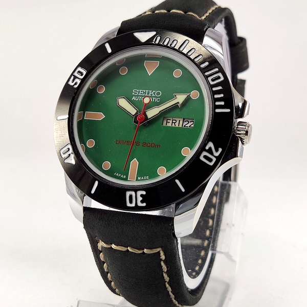 Seiko Green Dial Rotating Bezel 23Jewels Day Date Function Automatic ...