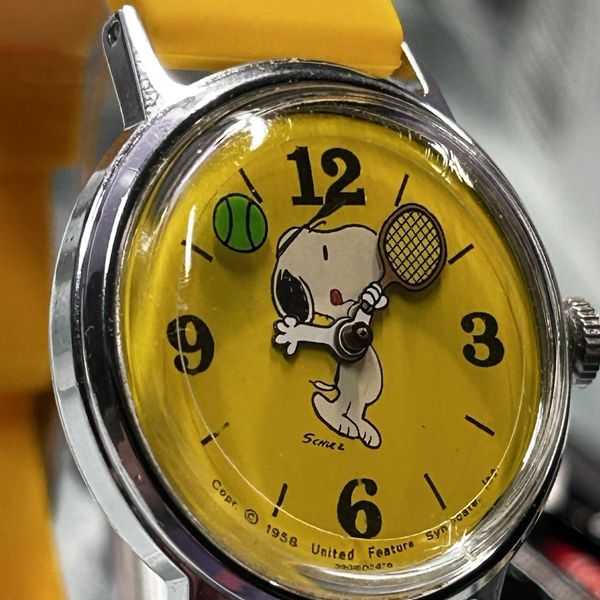Timex Vintage Snoopy Tennis Yellow Mystery Dial Excellent Condition ...