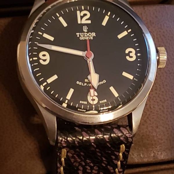 FSOT Tudor Ranger with warranty card and OEM NATO plus extra straps ...
