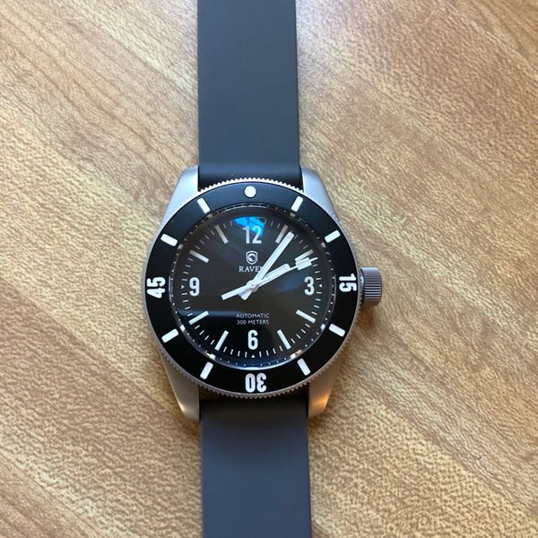 FS Raven Trekker 40 Bead Blasted RT04 | WatchCharts