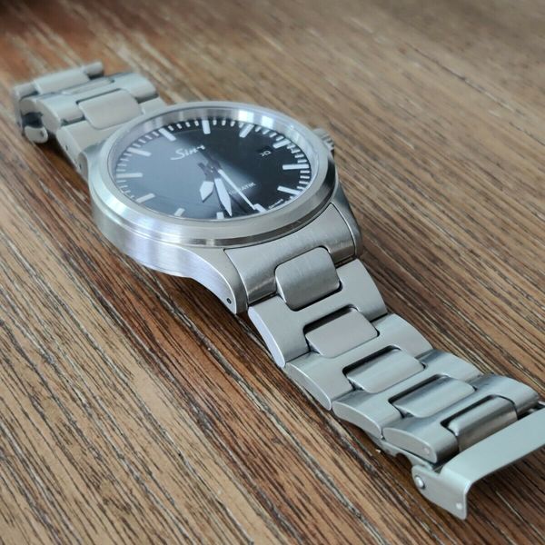 Sinn 556i Automatic watch - Black dial on bracelet - Complete box set w ...
