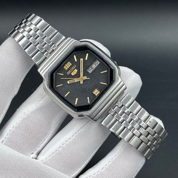 Vintage Seiko 5 7009-599K Automatic Menâ s Watch â Japan Made 17 Jewels TV Case | WatchCharts ...