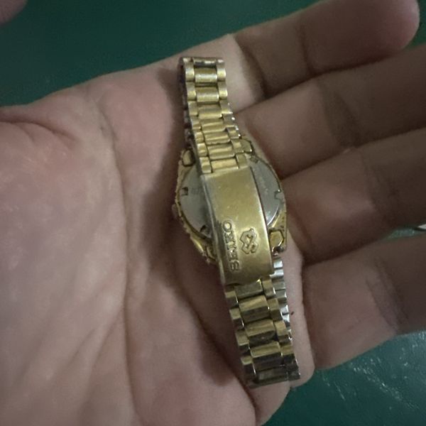 SEIKO Ladies Gold Tone Day/Date Quartz Watch Vintage Nice - 8523-0050 A4 | WatchCharts Marketplace
