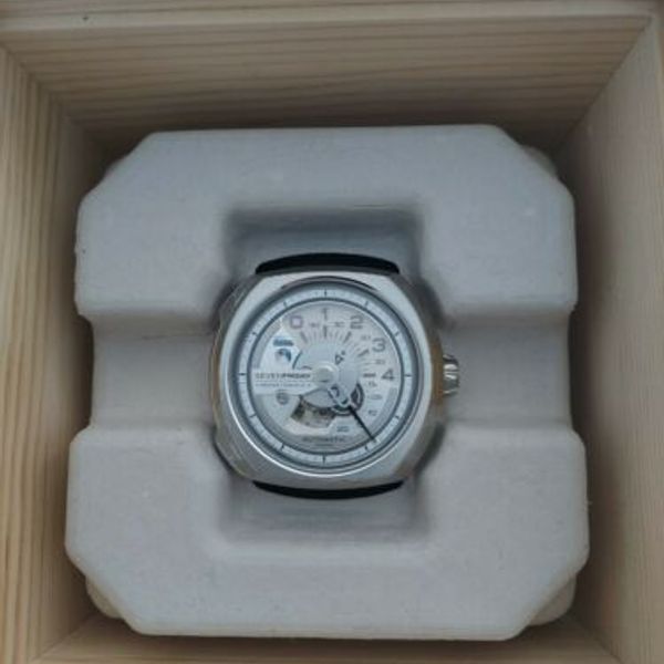 Sevenfriday V1/01 V-Series Automatic Brand New | WatchCharts Marketplace