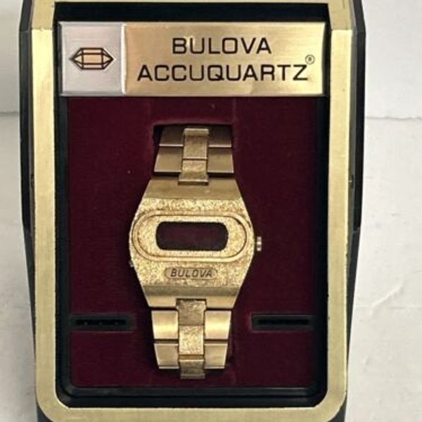 VINTAGE BULOVA RED LED WATCH N4 BIG BLOCK ACCUQUARTZ For Parts Or ...