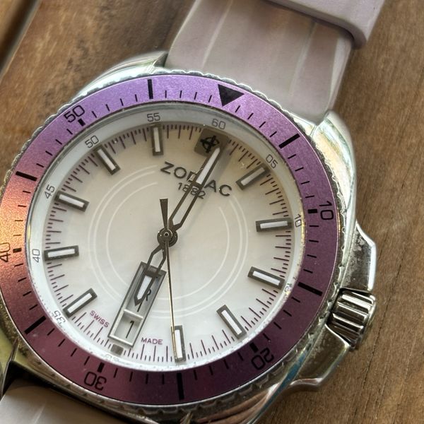 Zodiac Speed Dragon Watch Women Silver Tone Pink MOP Day Date ZS5537 ...