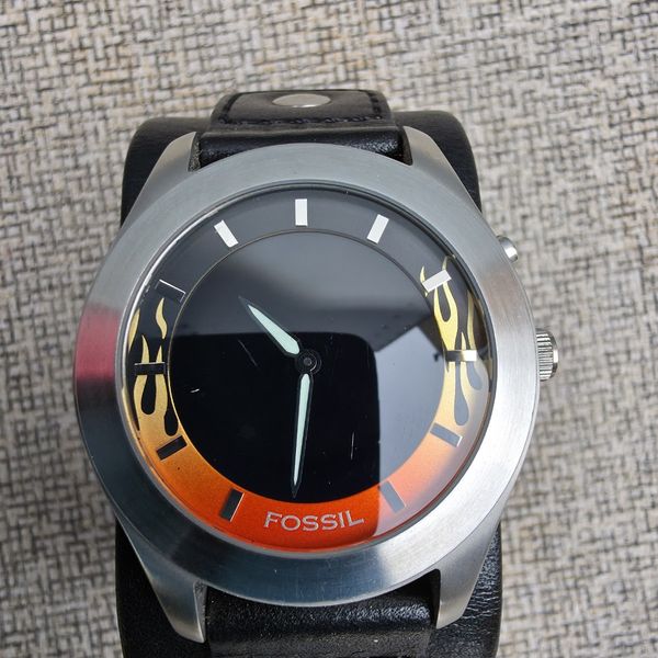Fossil Big Tic JR-8200 Flame Animated ð ¥ Fire Leather Band Men's Wistwatch Y2K | WatchCharts ...