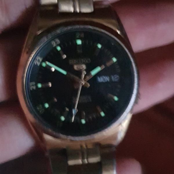 Vintage SEIKO 5 Automatic 21 Jewels Watch Black Dial Exhibition Case ...