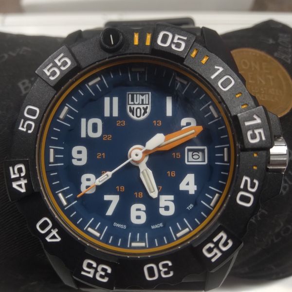 Luminox Navy SEAL Men's Blue Watch 3500 Super Clean | WatchCharts ...