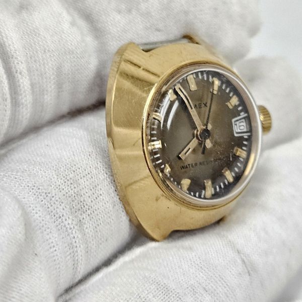 Vintage Timex Wind-up Analog Women's Watch Gold Tone Mechanical Wind Up ...