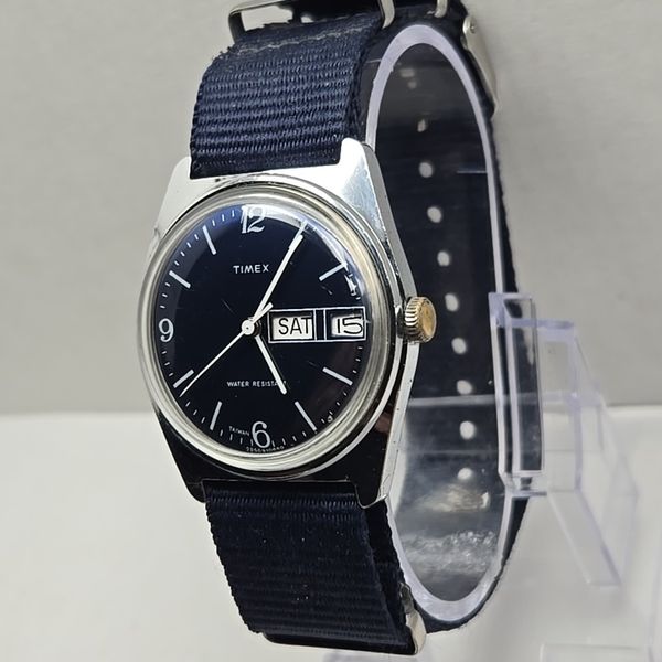 Mens 1980 Timex Marlin Day Date Sweep Chrome Manual Wind Blue Dial ...